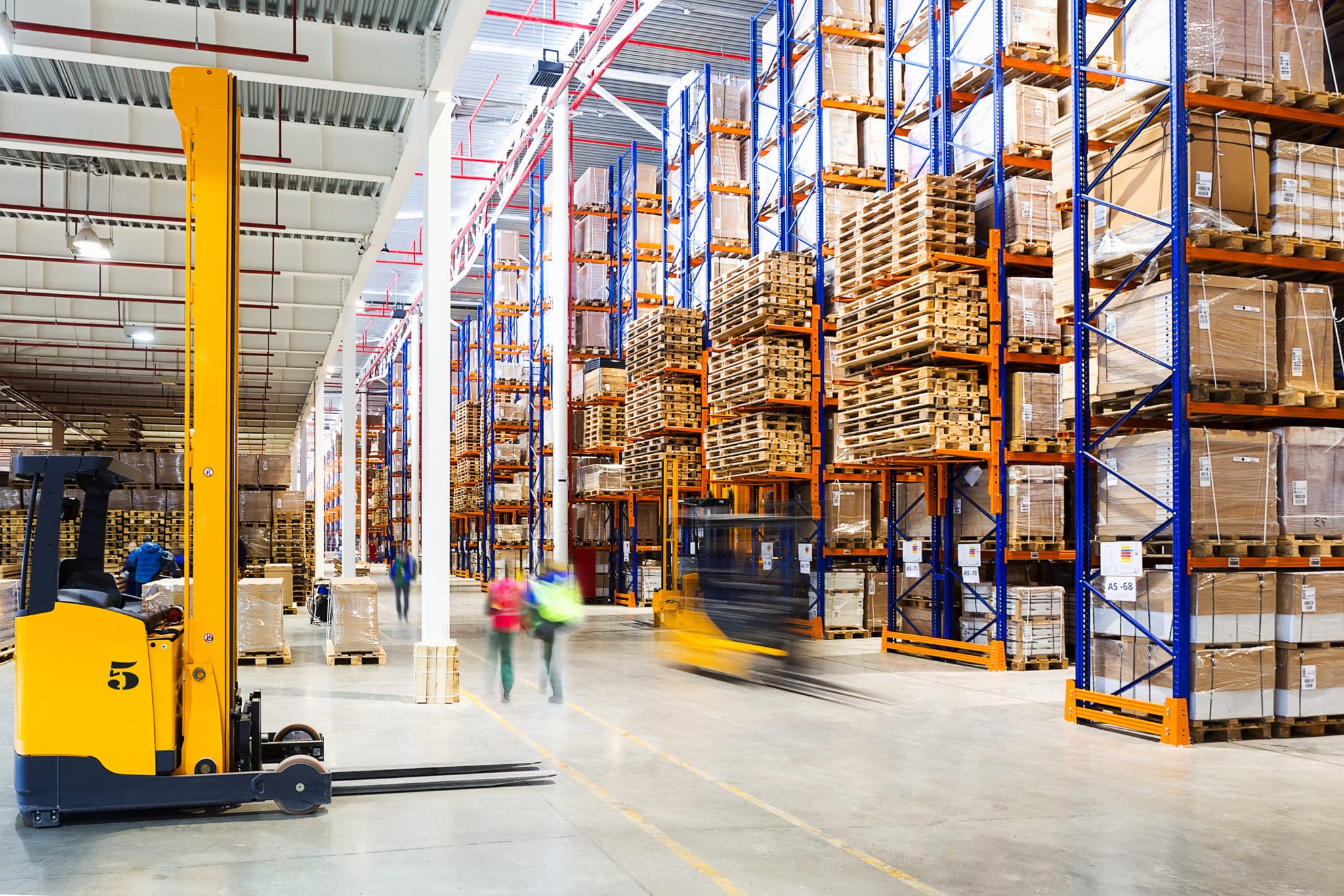 Tugger Systems: The New Forklift Alternative