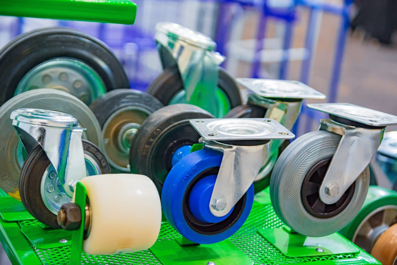 The Right Industrial Cart for Your Material Handling Operation